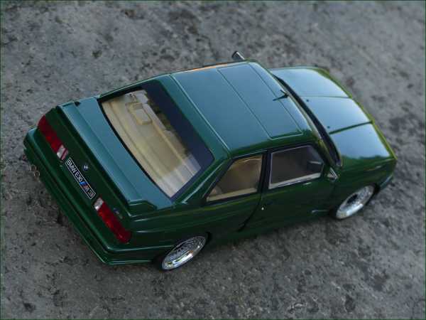 MB-TuningCars - 1:18 BMW E30 M3 - British Racing Green Color - inkl.OVP