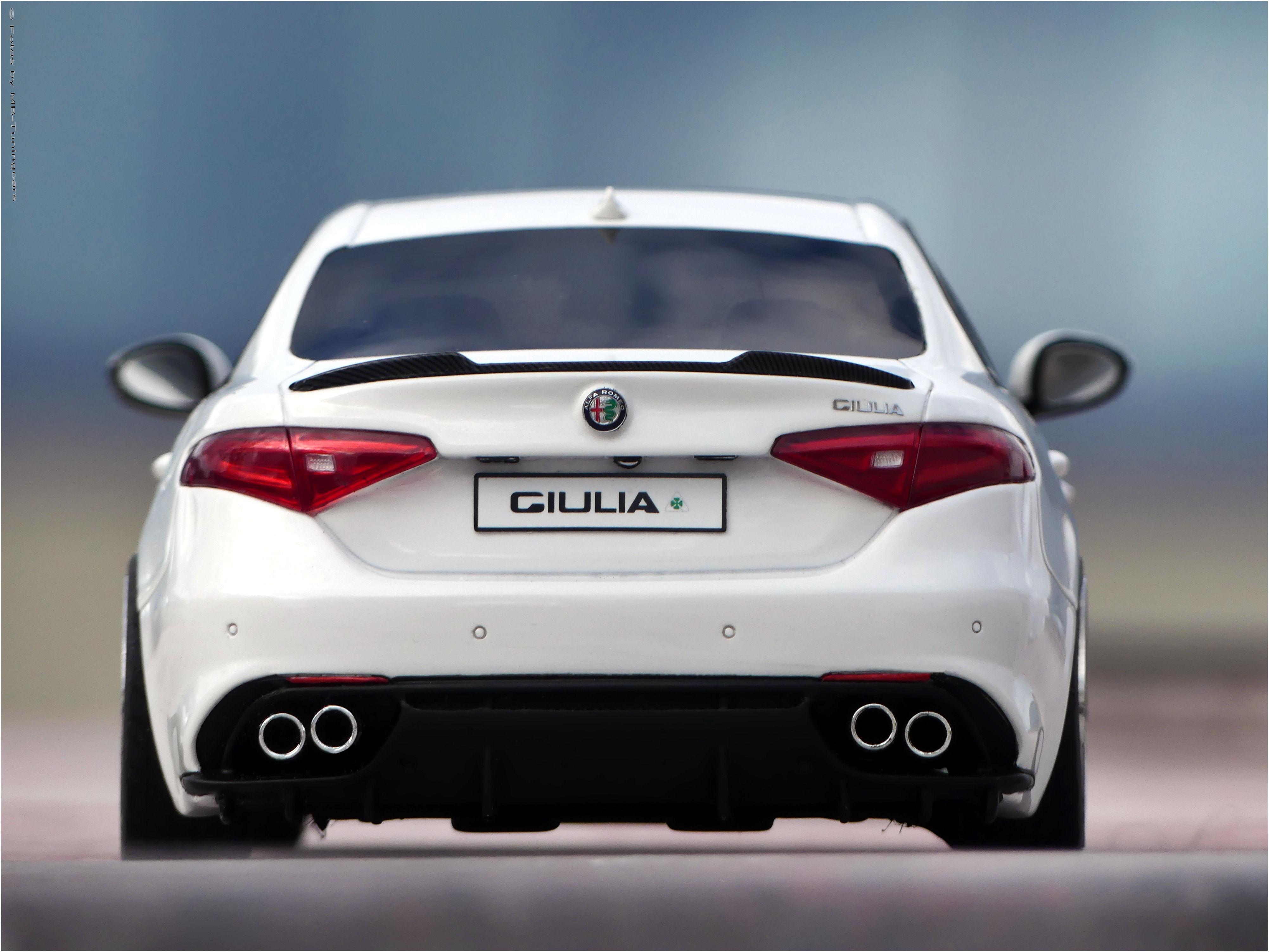 MB-TuningCars - 1:18 Alfa Romeo Giulia Quadrifoglio - Weiß Edition ...