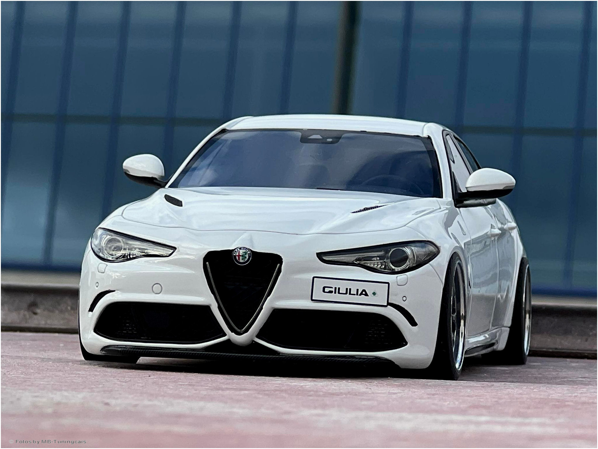 MB-TuningCars - 1:18 Alfa Romeo Giulia Quadrifoglio - Weiß Edition ...