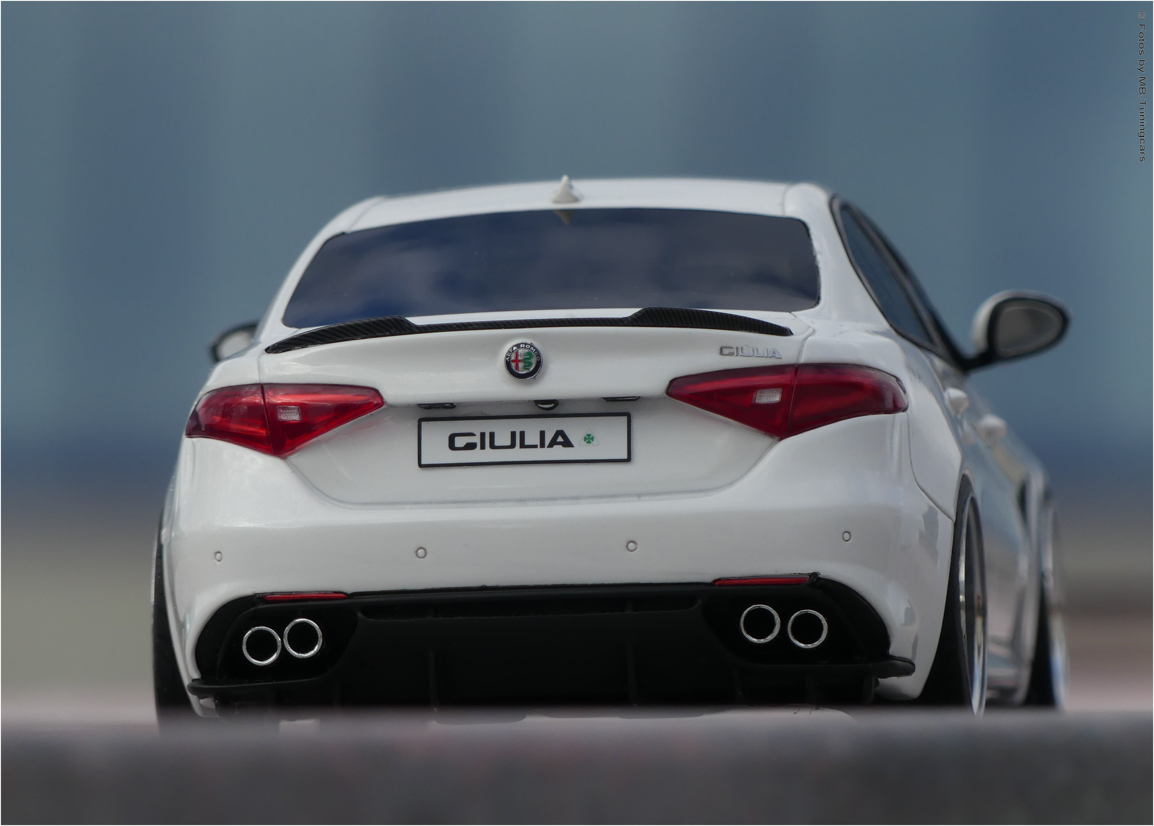 MB-TuningCars - 1:18 Alfa Romeo Giulia Quadrifoglio - Weiß Edition ...