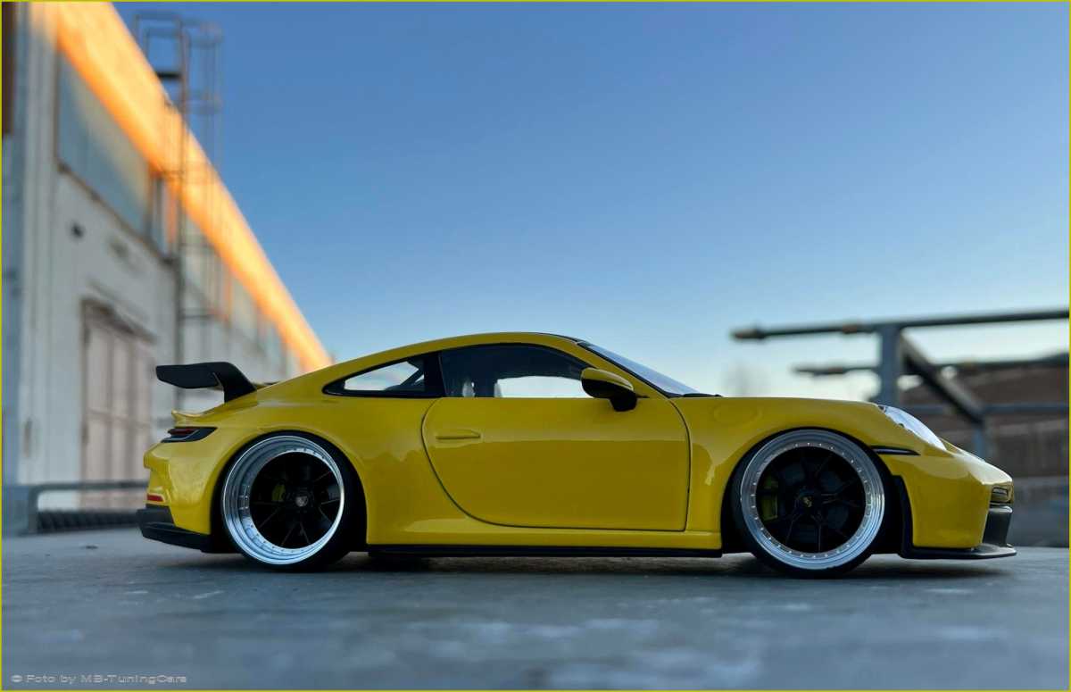 MB-TuningCars - 1:18 Porsche 911 (992) GT3 2022 Yellow Edition
